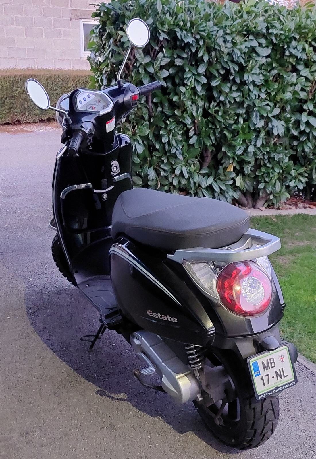 Skuter - Scooter Longija Estate 49 cm3, 2017 l.
