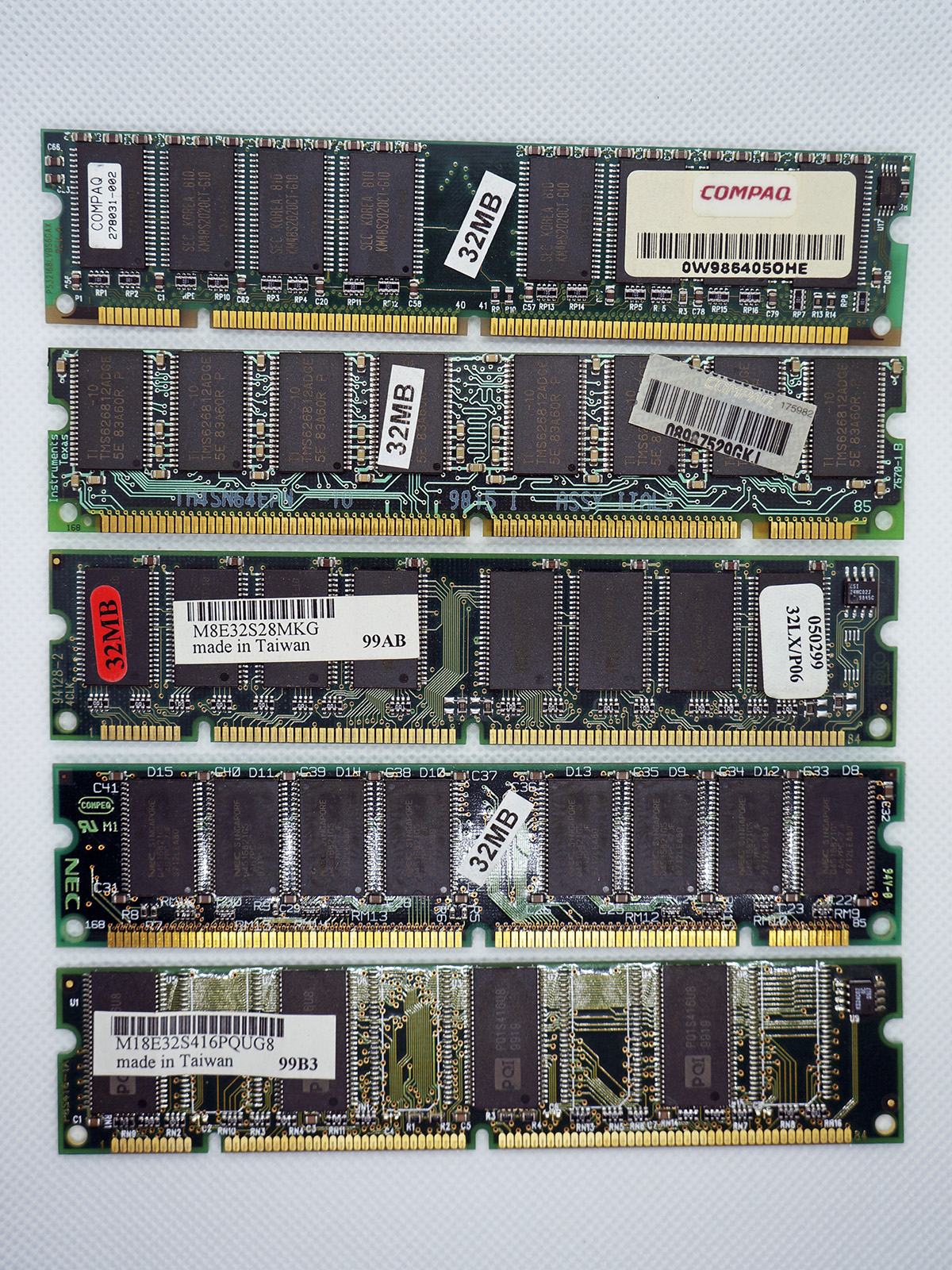 SDRAM 32MB