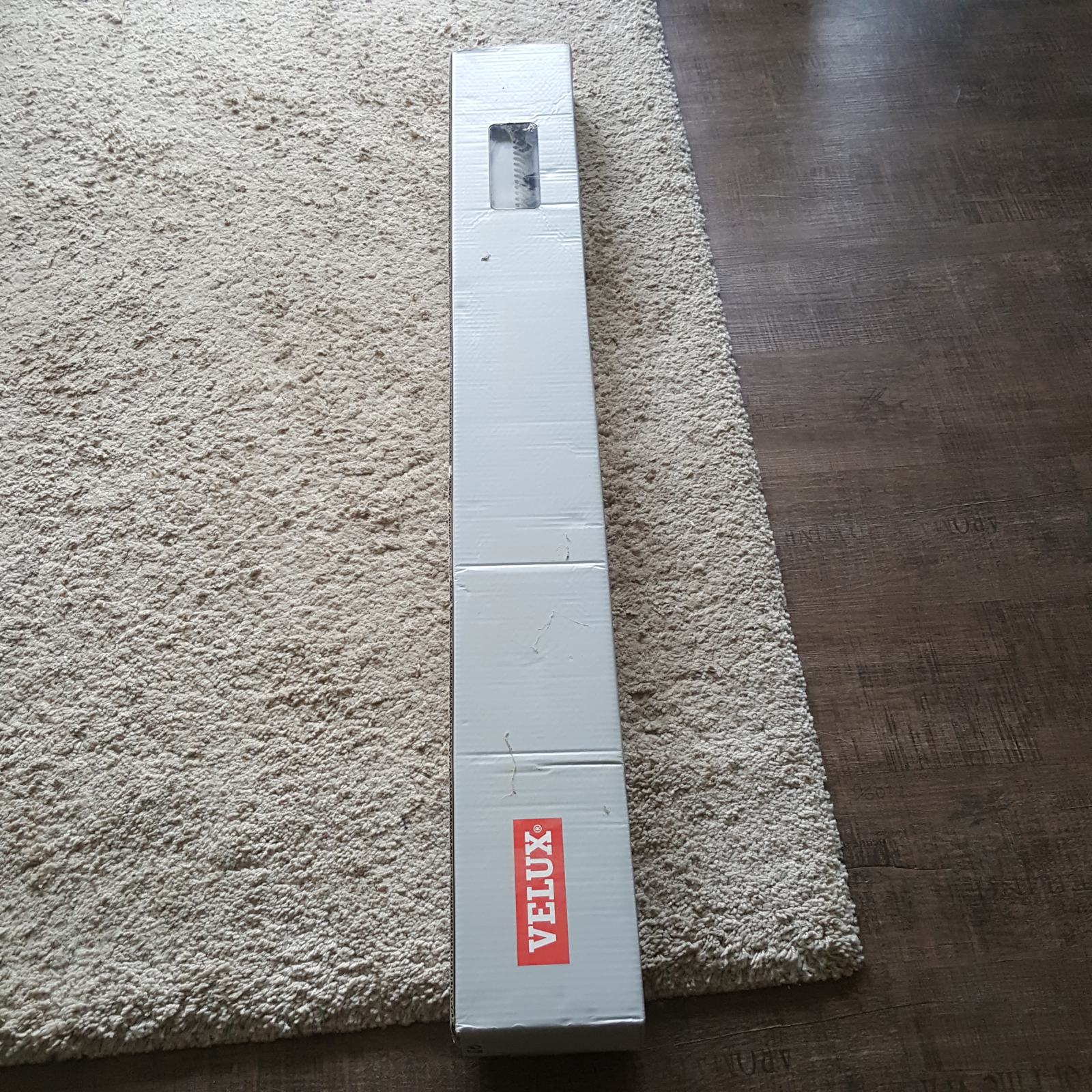 Senčilo Velux za strešno okno
