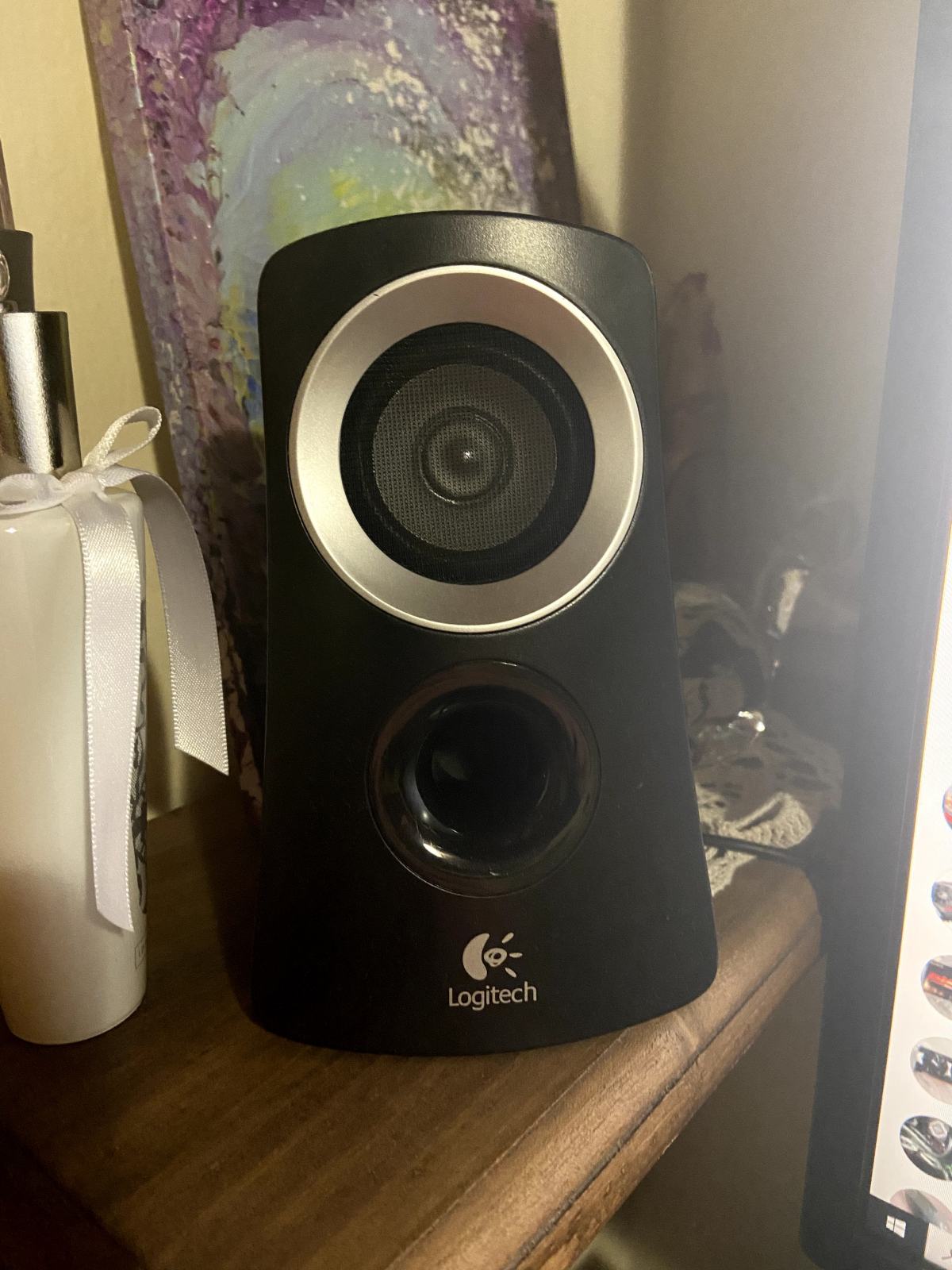 Logitech Z313 - SAMO visokotonci, sateliti