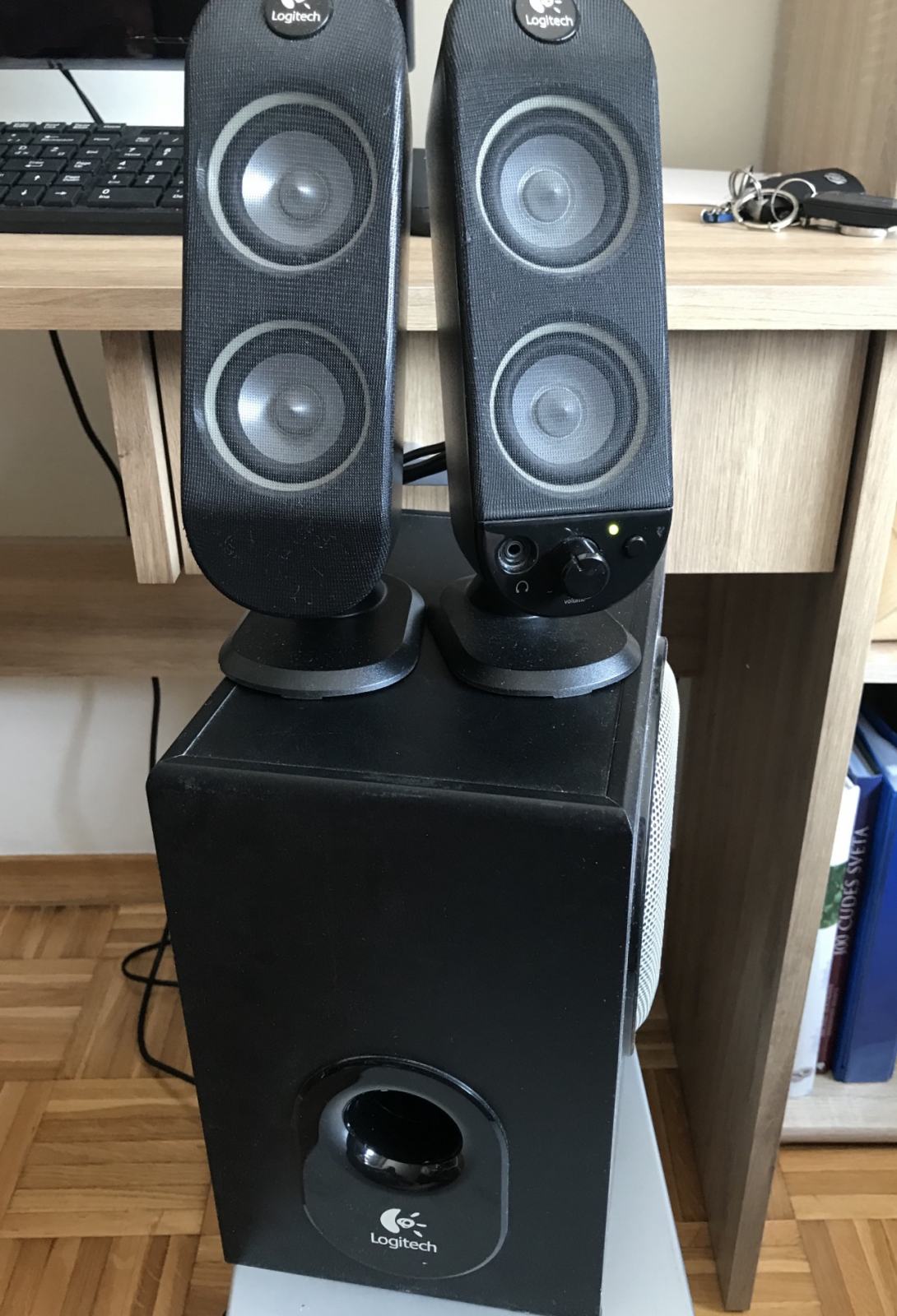Zvočniki Logitech X230