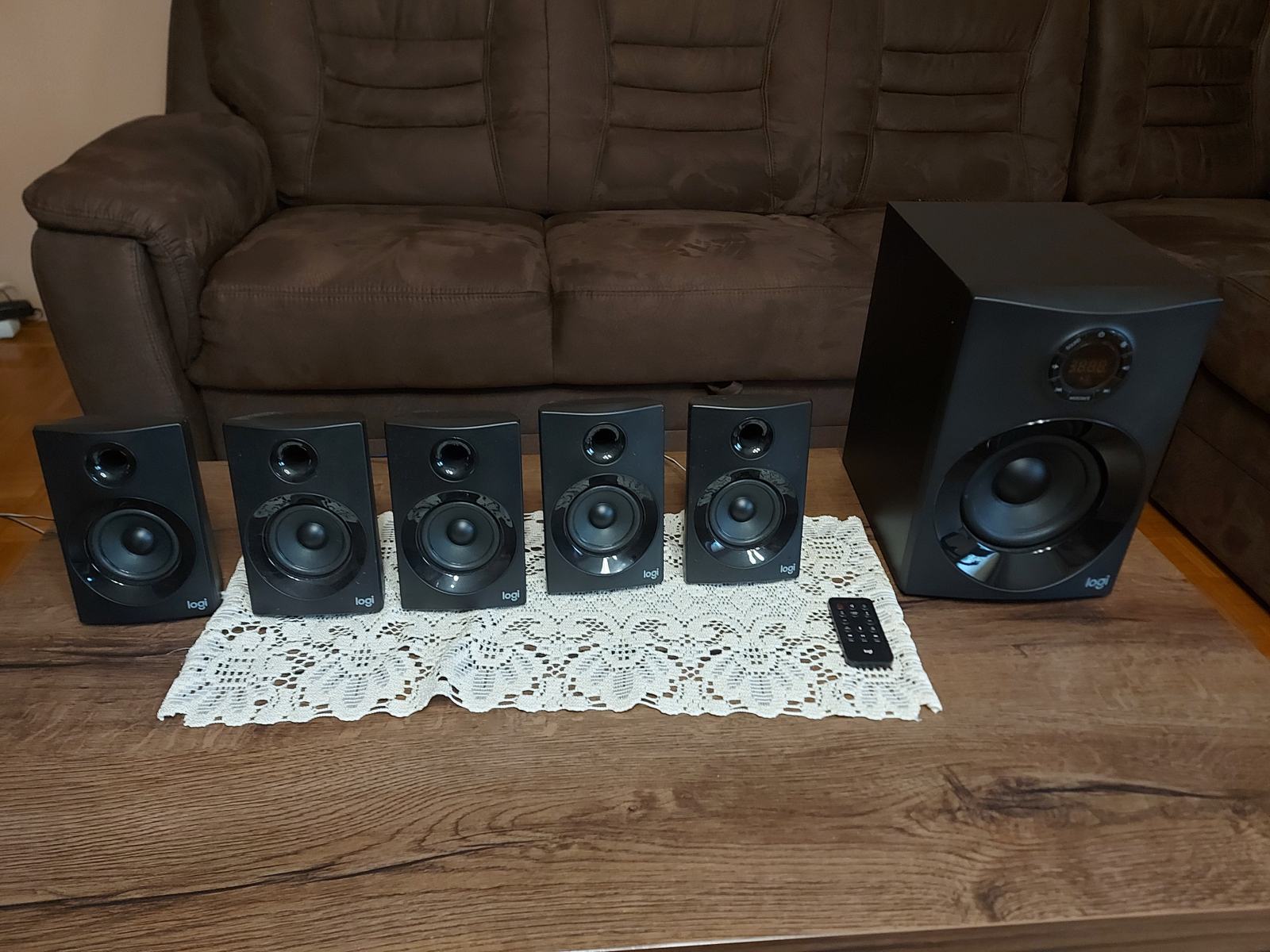 Logitech Z607 surround zvočniki 5.1
