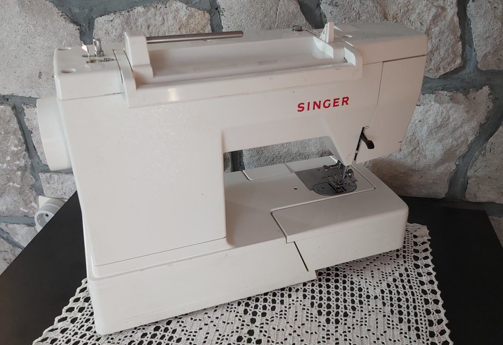 Šivalni stroj Singer 9012, Sewing Machine Singer Libera