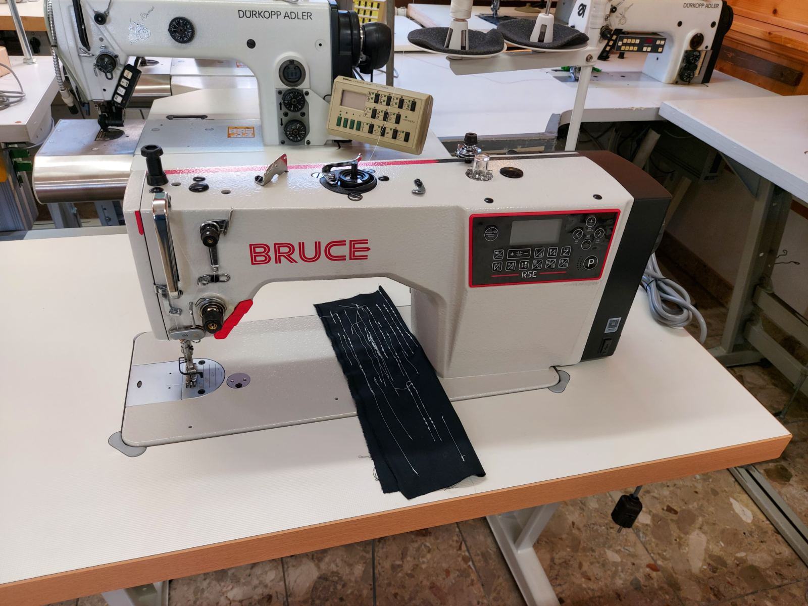 Bruce R5E šivalni stroj