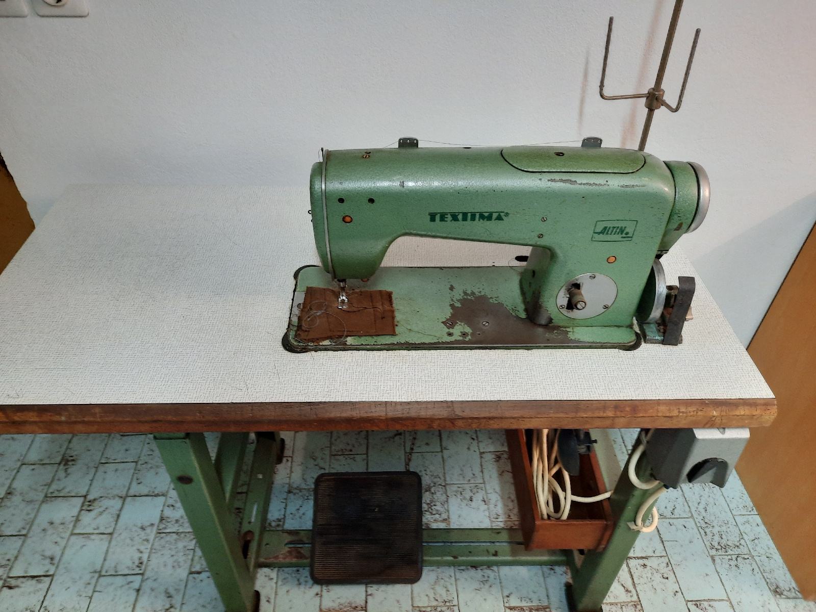 Šivalni stroj Textima ALTIN 8332