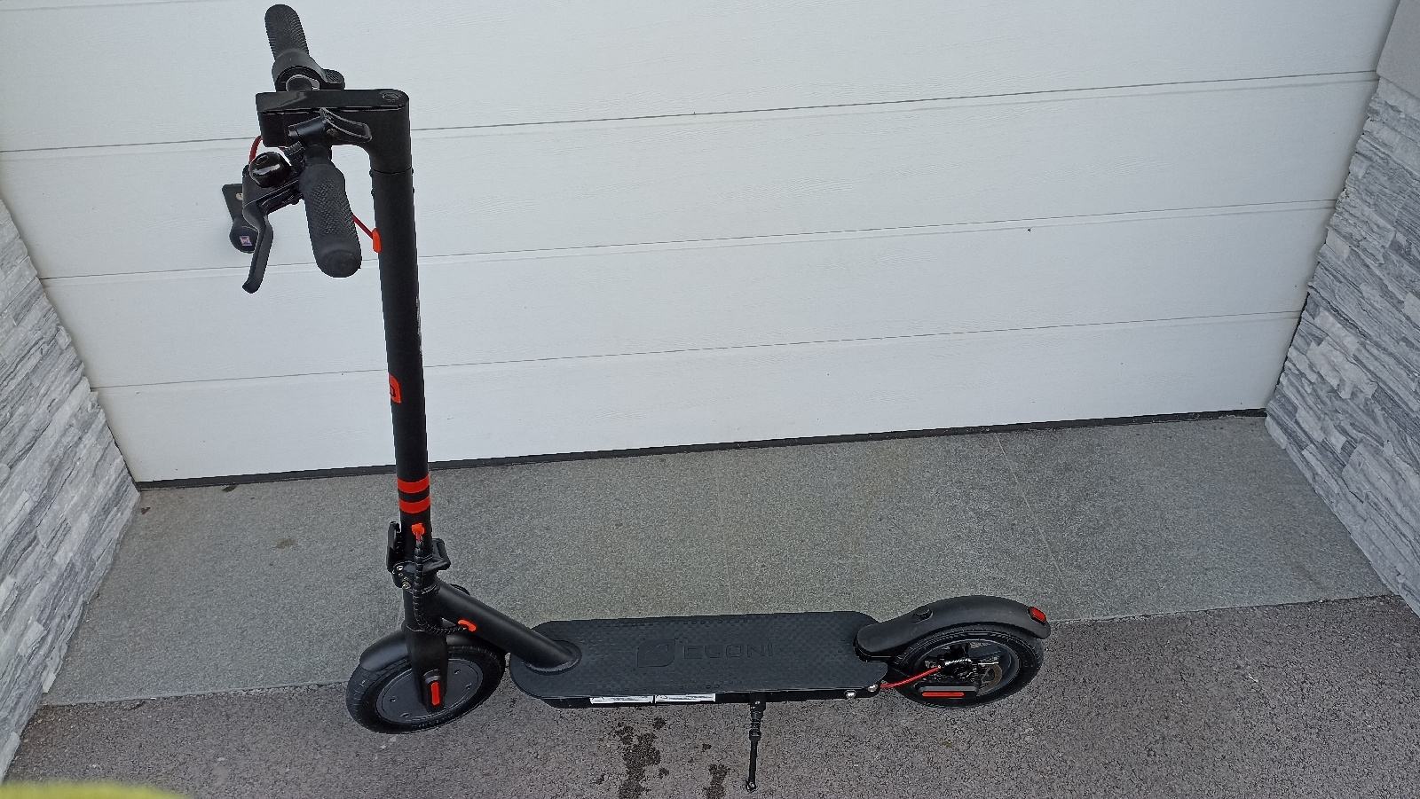 Električni skiro Egoni S16