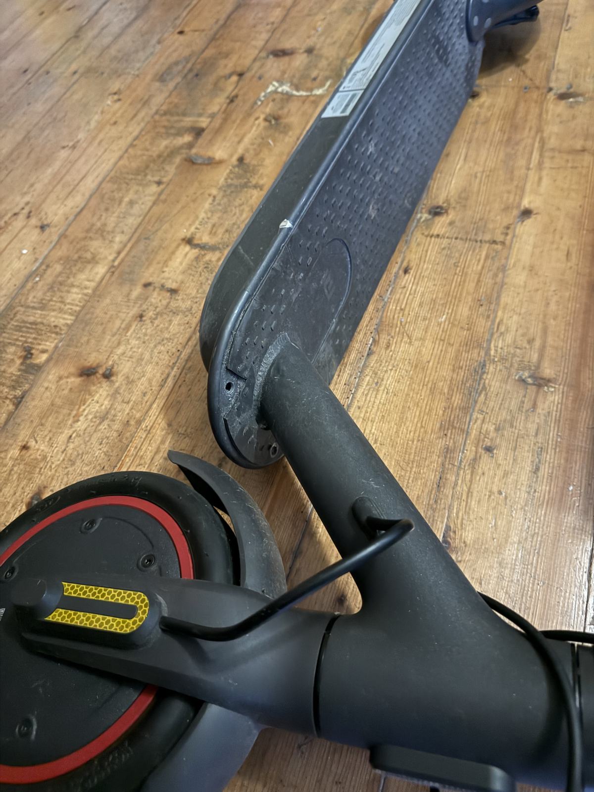 Električni skiro Xiaomi Mi Electric Scooter Pro 2