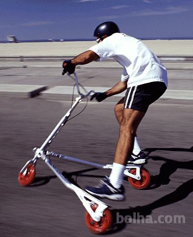 SKIRO TRIKKE 8 / skiro / ( ne velikost 6, kot ostali oglasi... )
