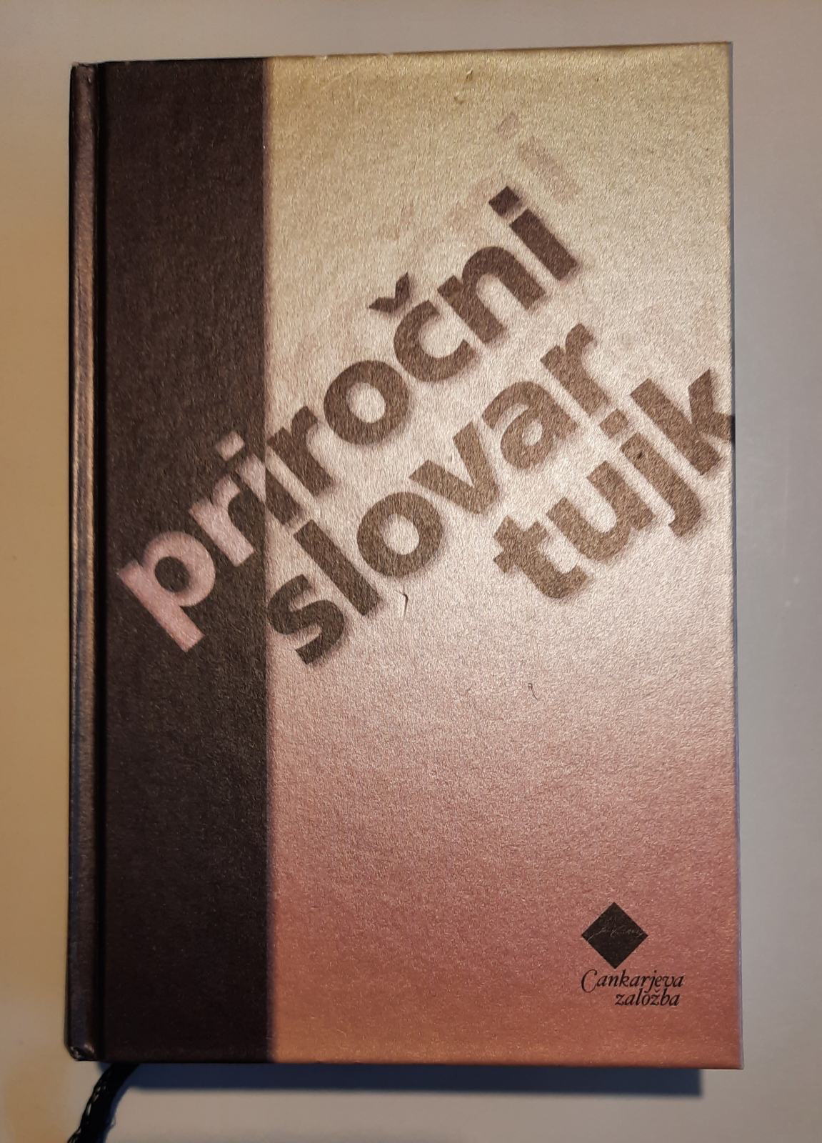 PRIROČNI SLOVAR TUJK