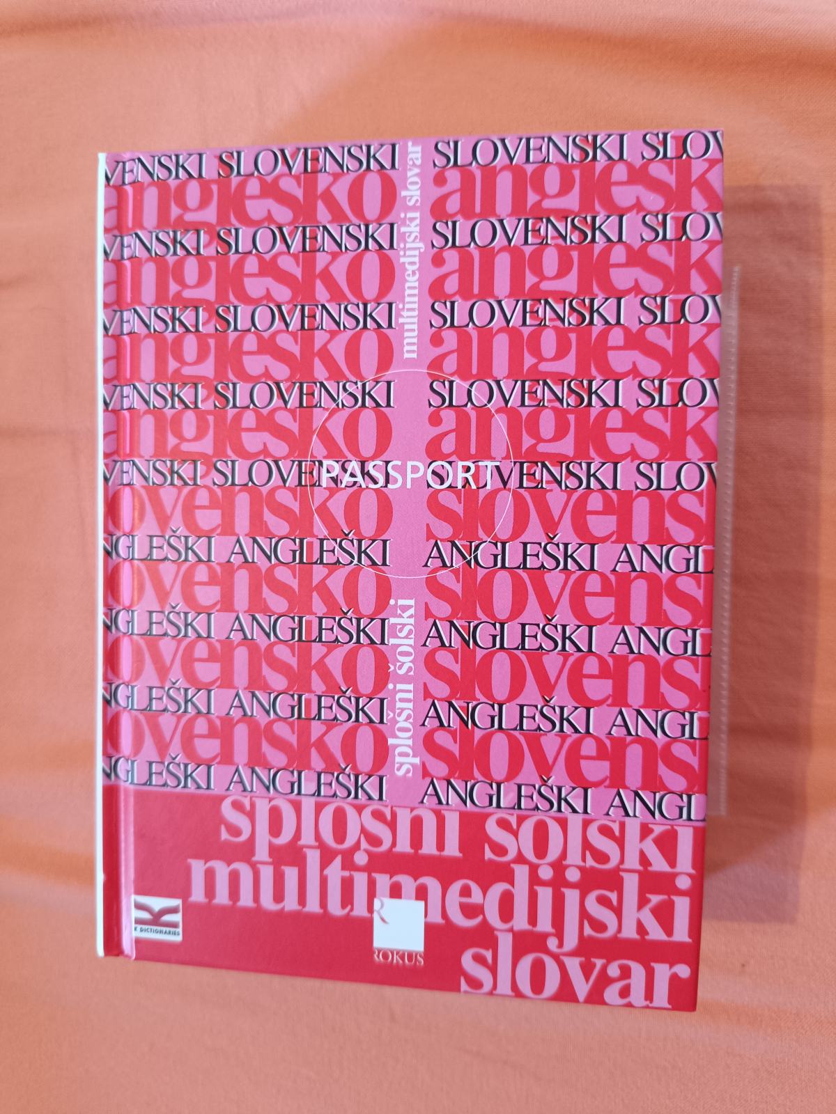 SPLOŠNI ŠOLSKI MULTIMEDIJSKI SLOVAR : Angleško-angleško-slovenski