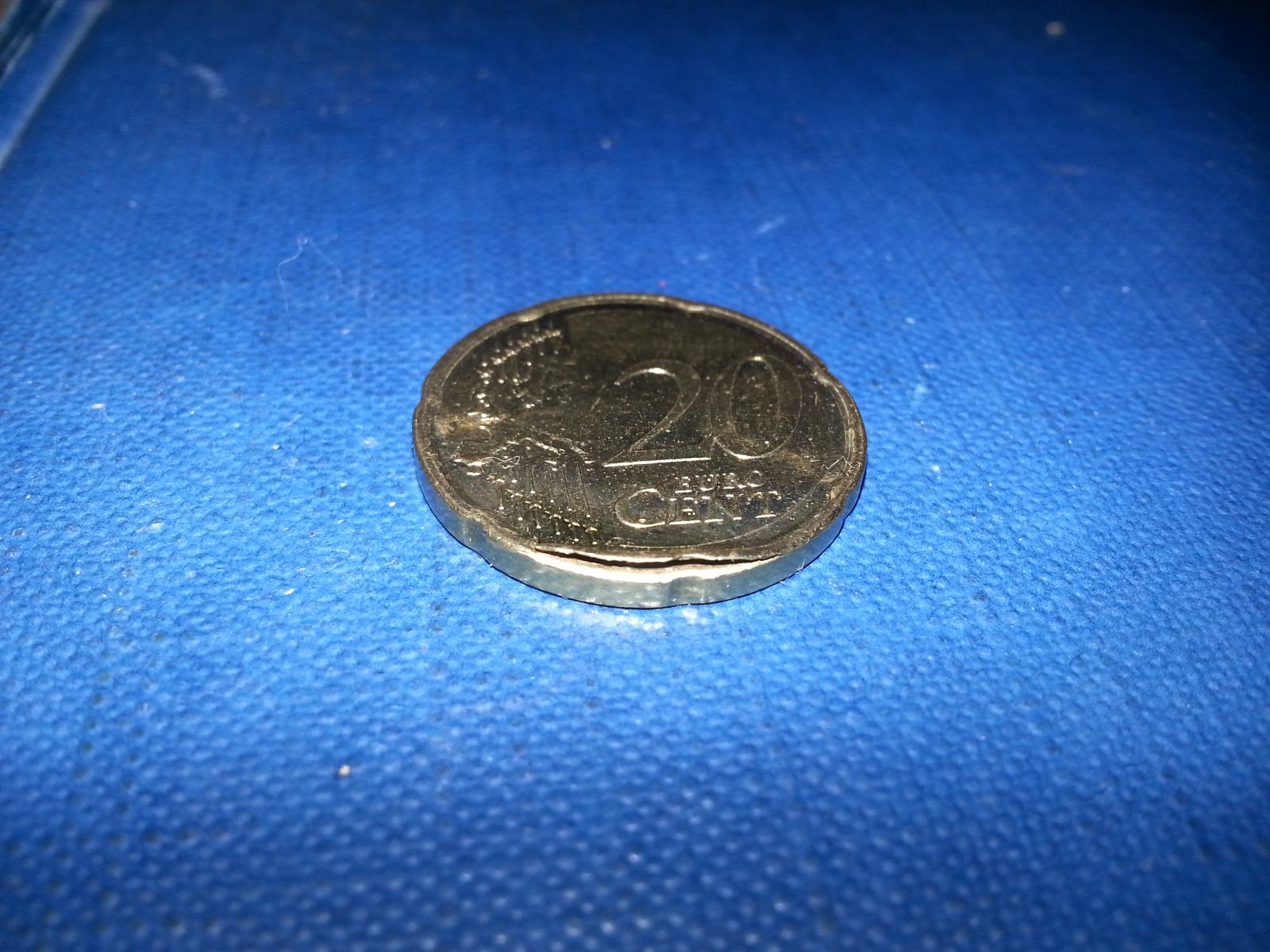 Kovanec pokvarjen z napako Slovenija 20 centov 2007