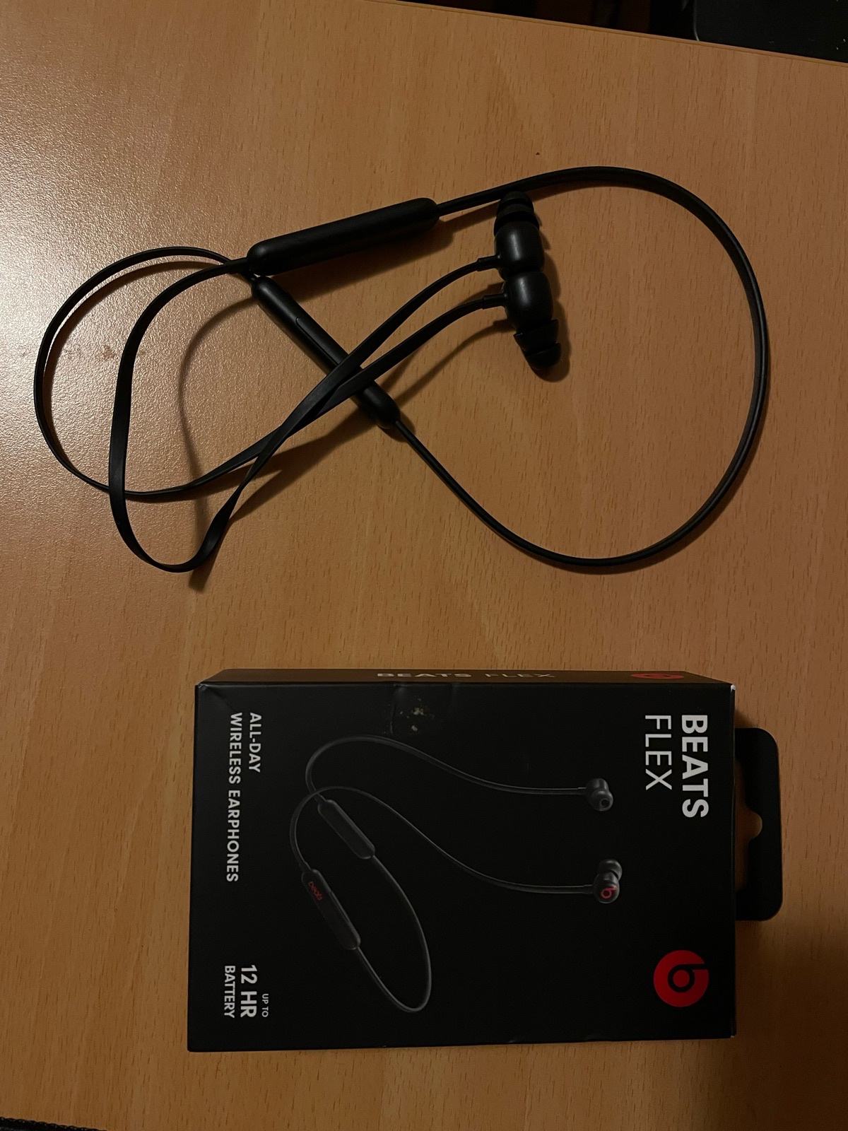 Beats flex slušalke