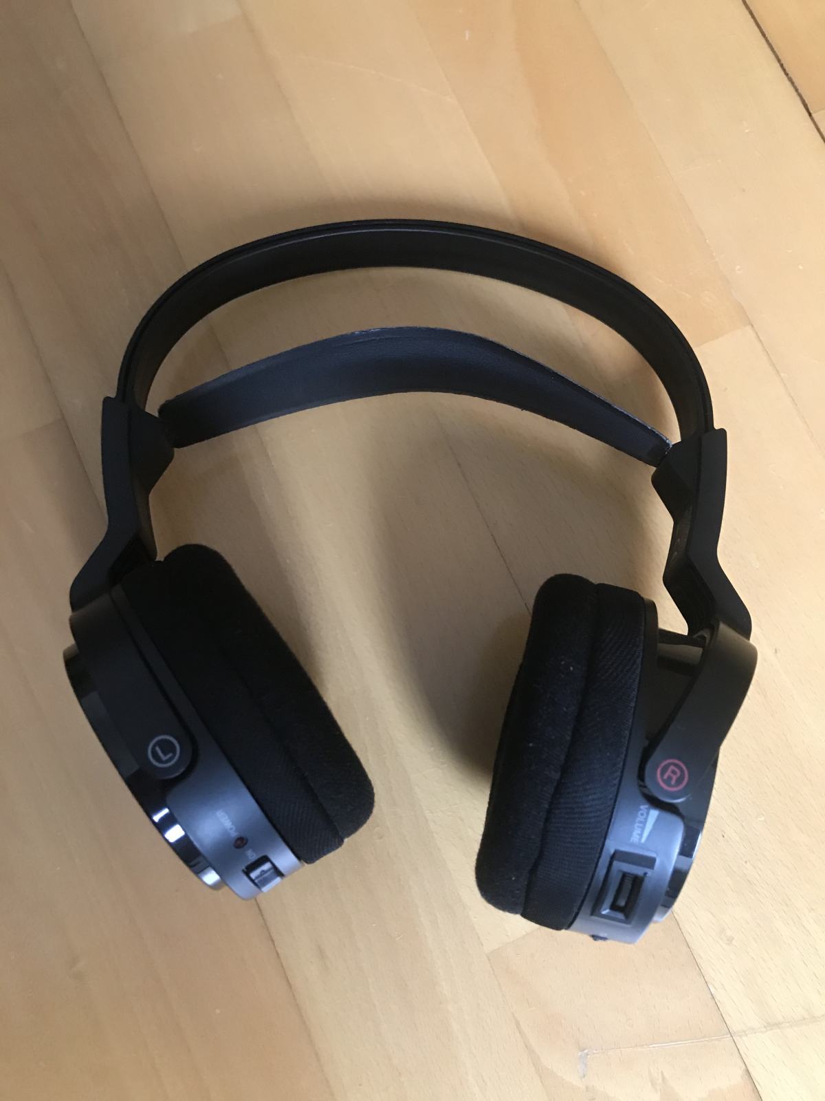 brezžične slušalke Sony MDR-RF810RK