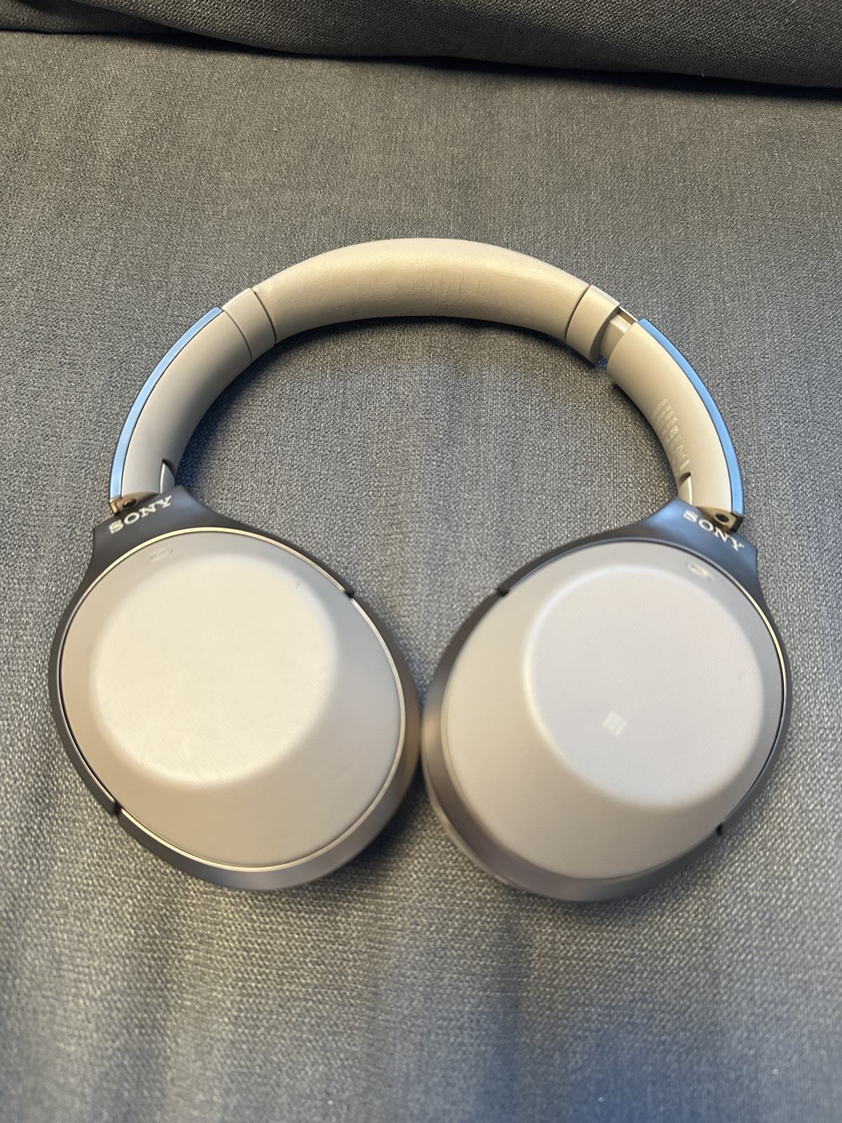 Slušalke Sony MDR-1000x