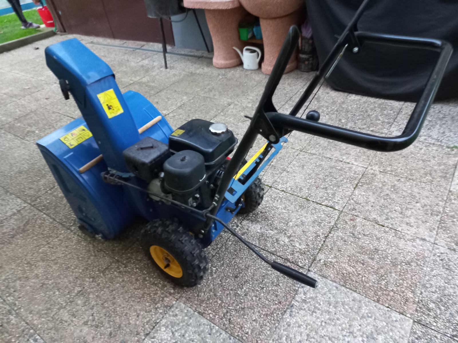 Prodam snežno frezo Royal