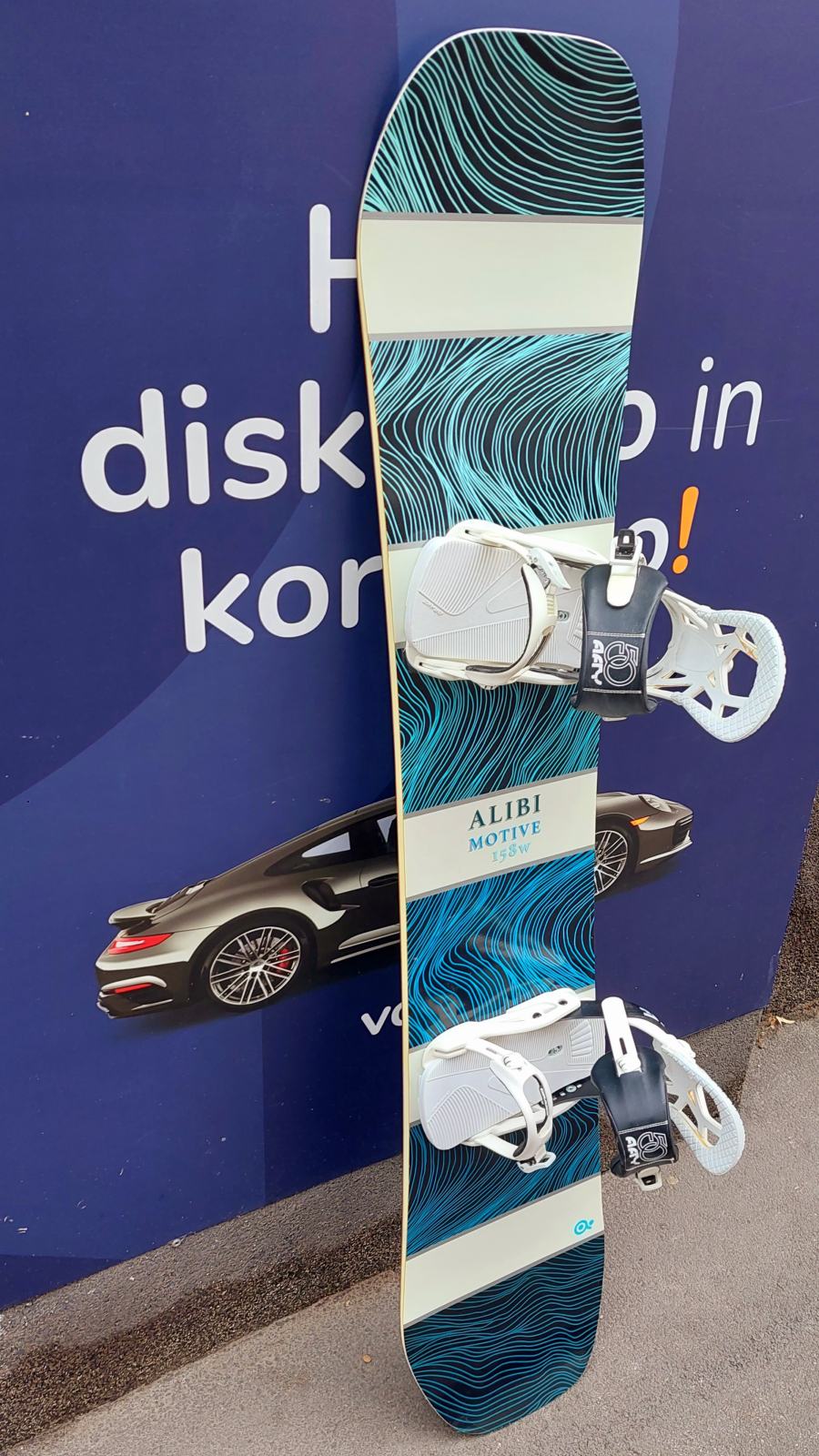 (7748) Snowboard Alibi Motive 158W + vezi Drake 50