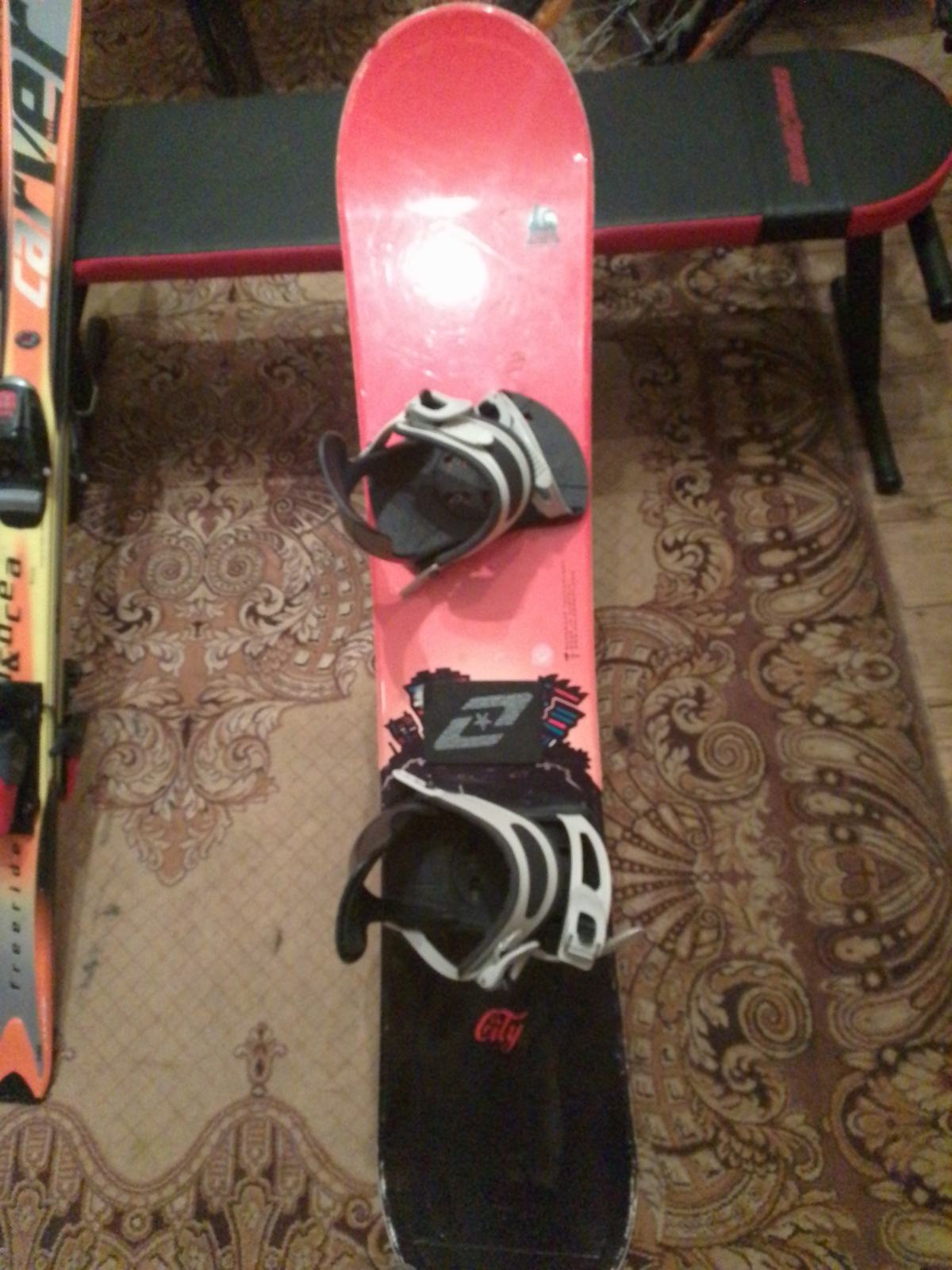Otroški snowboard Faktory 138cm, s buci št.39
