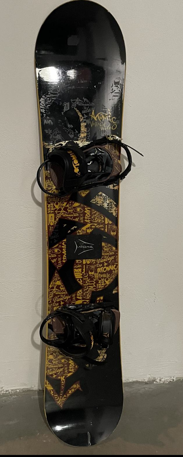 Snowboard Atomic z vezmi
