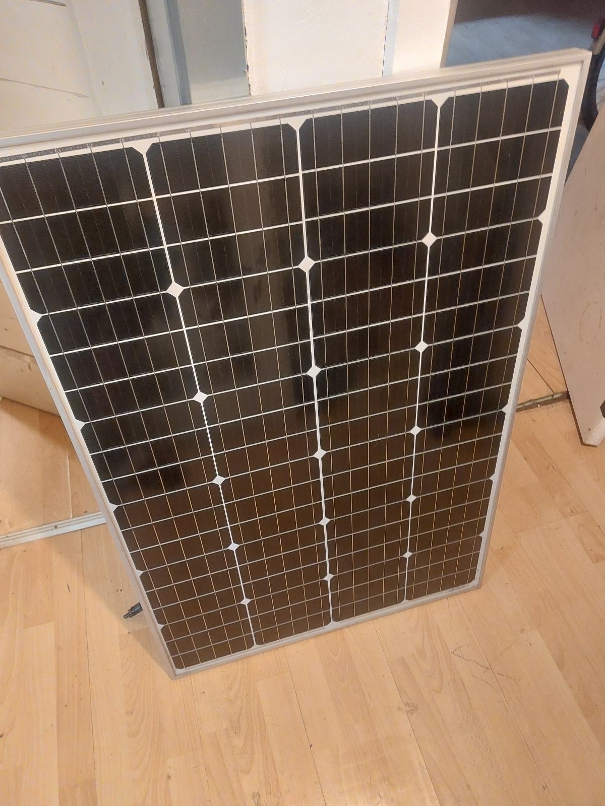Solarni pabel 100W