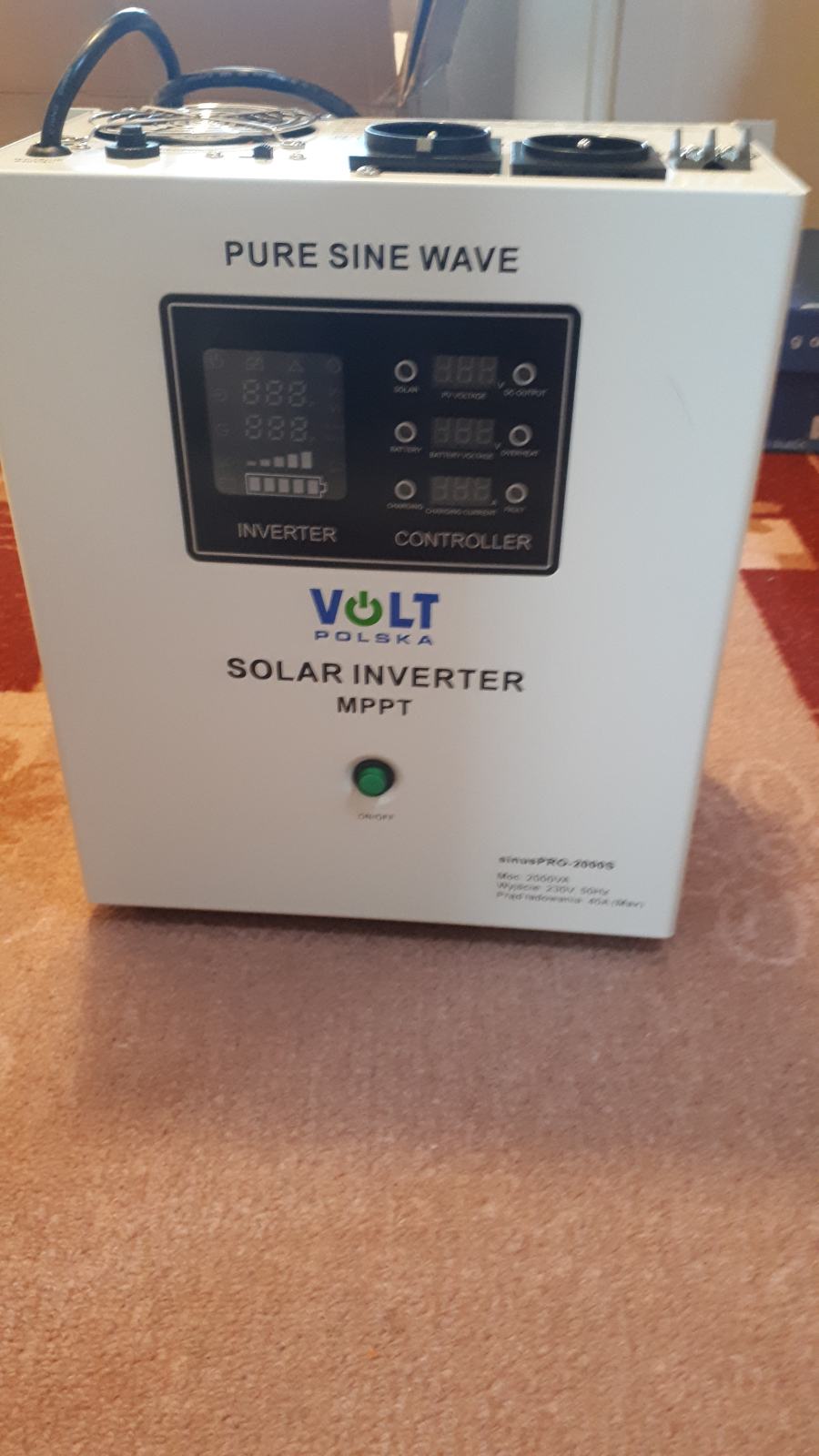 SOLARNI PRETVORNIK VOLT POLSKA SINUS PRO 2000S 24V + MPPT 40 A