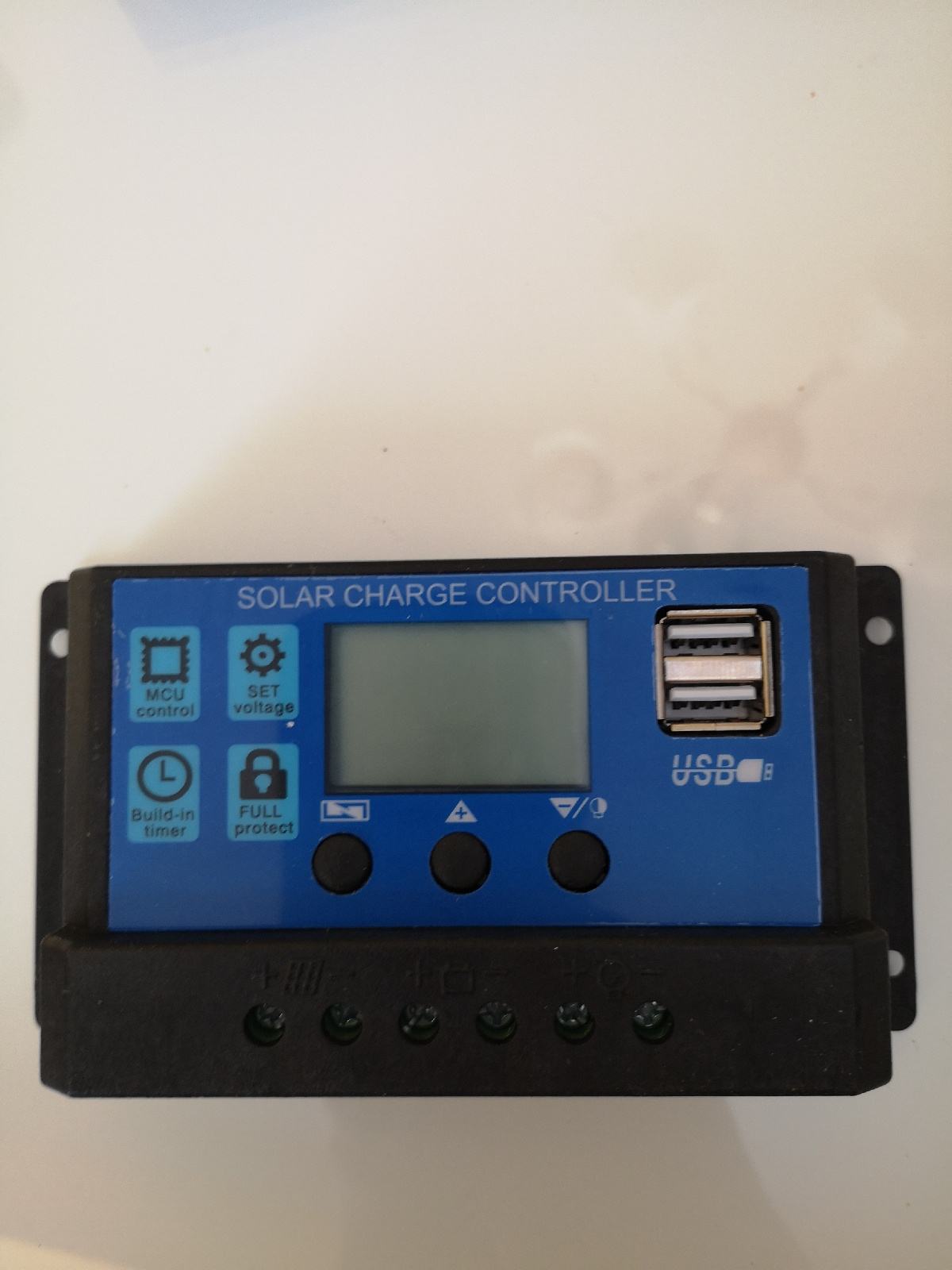 solarni regulator polnenja 20 A PWM