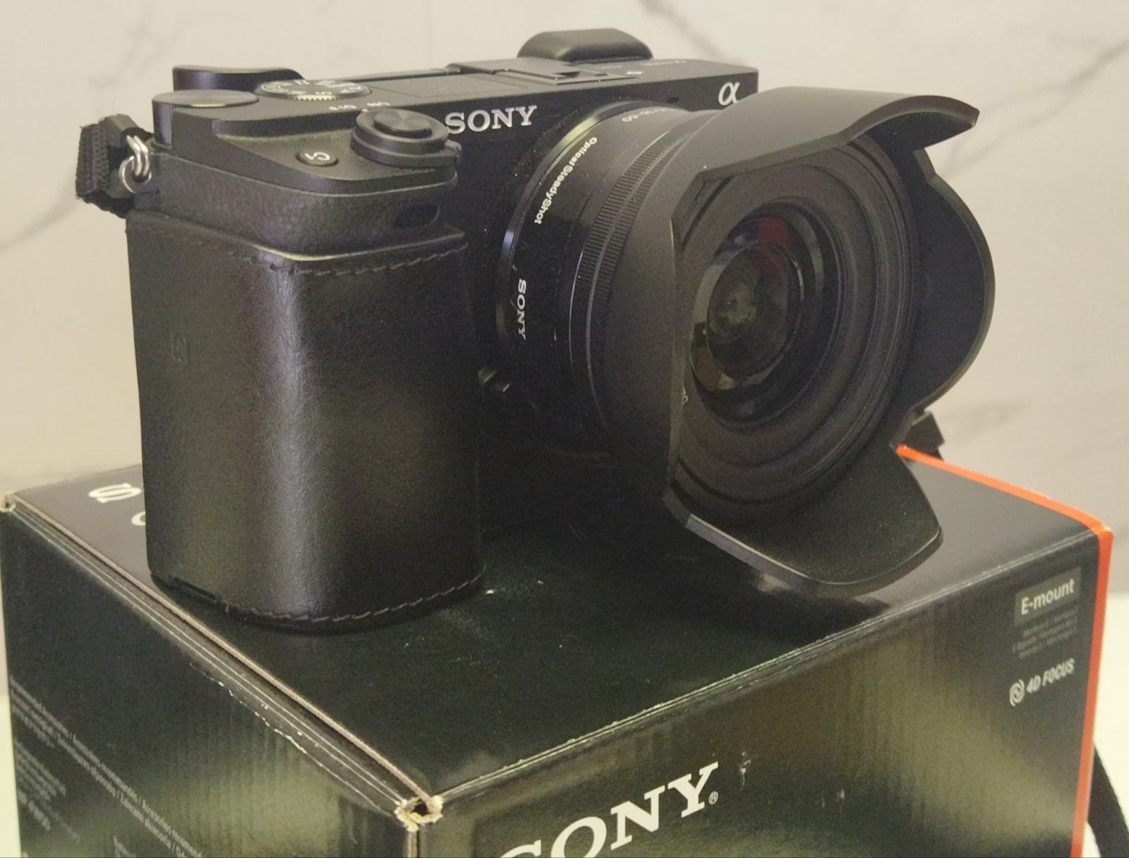 Sony A6300 4K + 16-50mm + 128GB 4033-sprožitev Prvi Lastnik