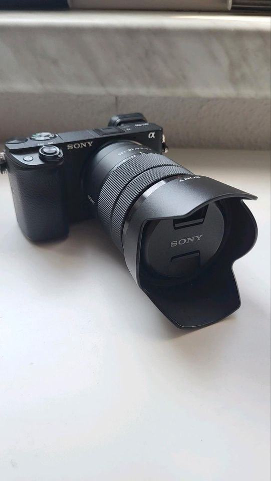 Sony Alpha 6400 4K Kit 18-135mm