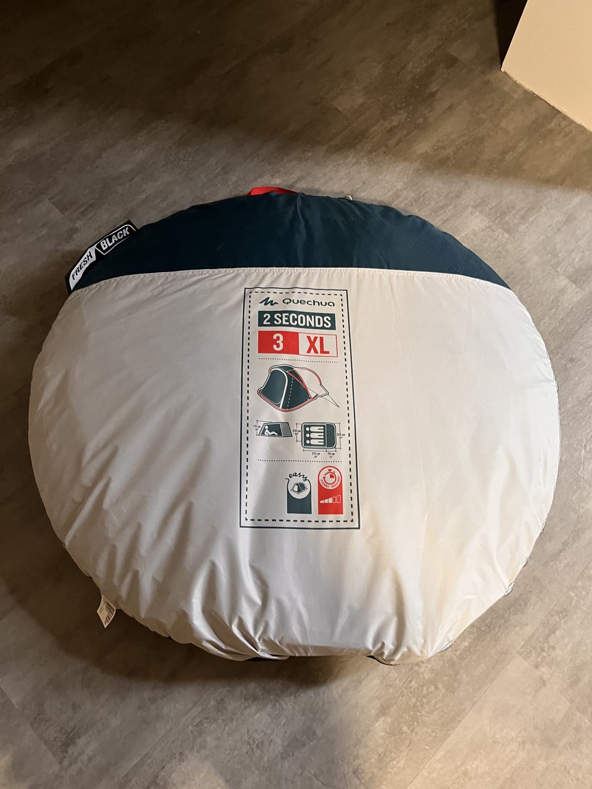 Šotor za kampiranje za tri osebe 2 SECONDS XL FRESH&BLACK Quechua