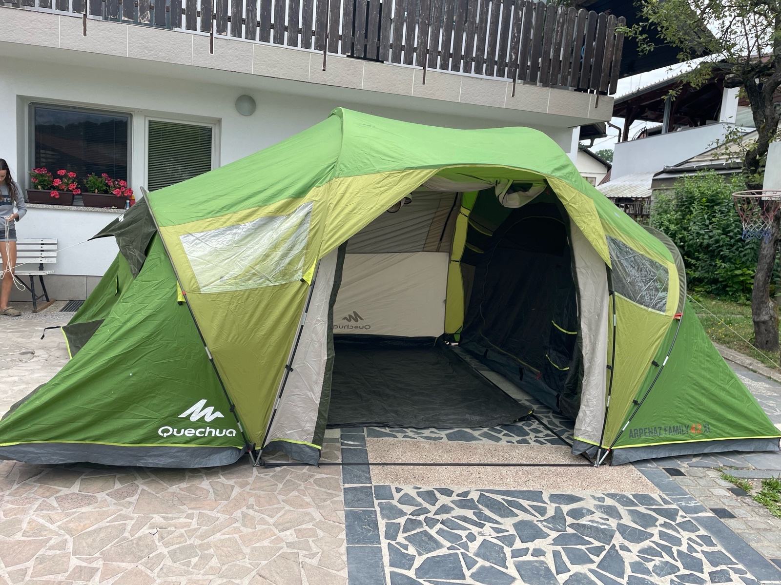 Šotor za 4 osebe Quechua Arpenaz Family 4.2 XL