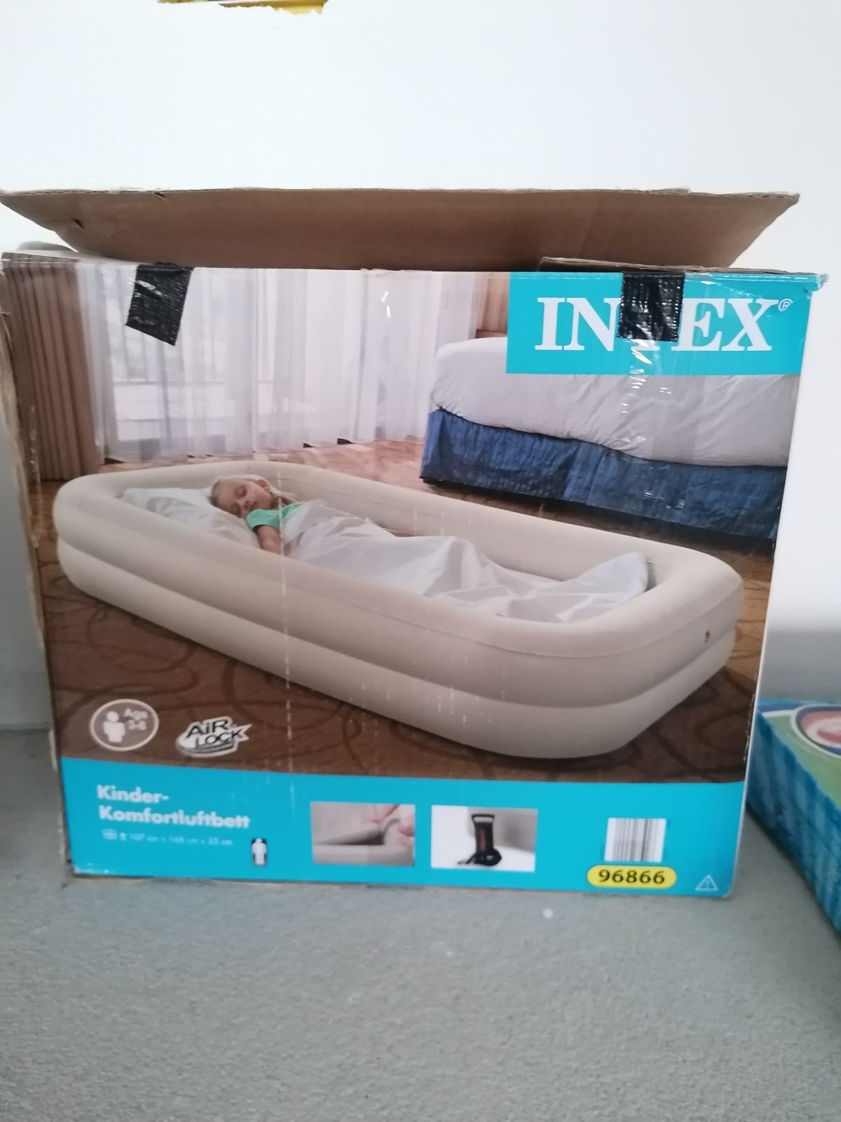 Intex napihljiva posteljica
