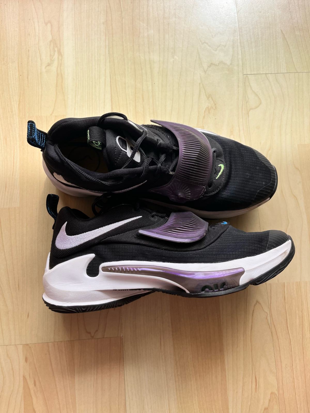 Košarkarske superge Nike Zoom Freak 3 št. 42