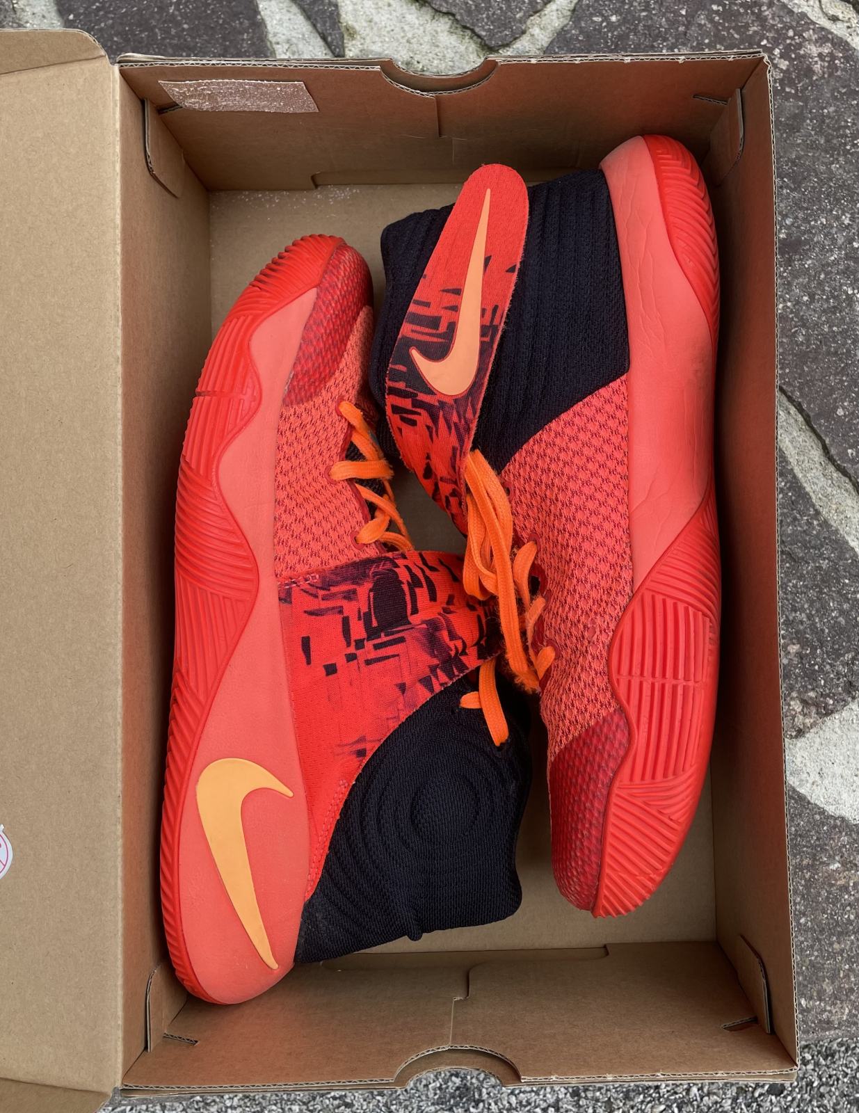 Kyrie 2