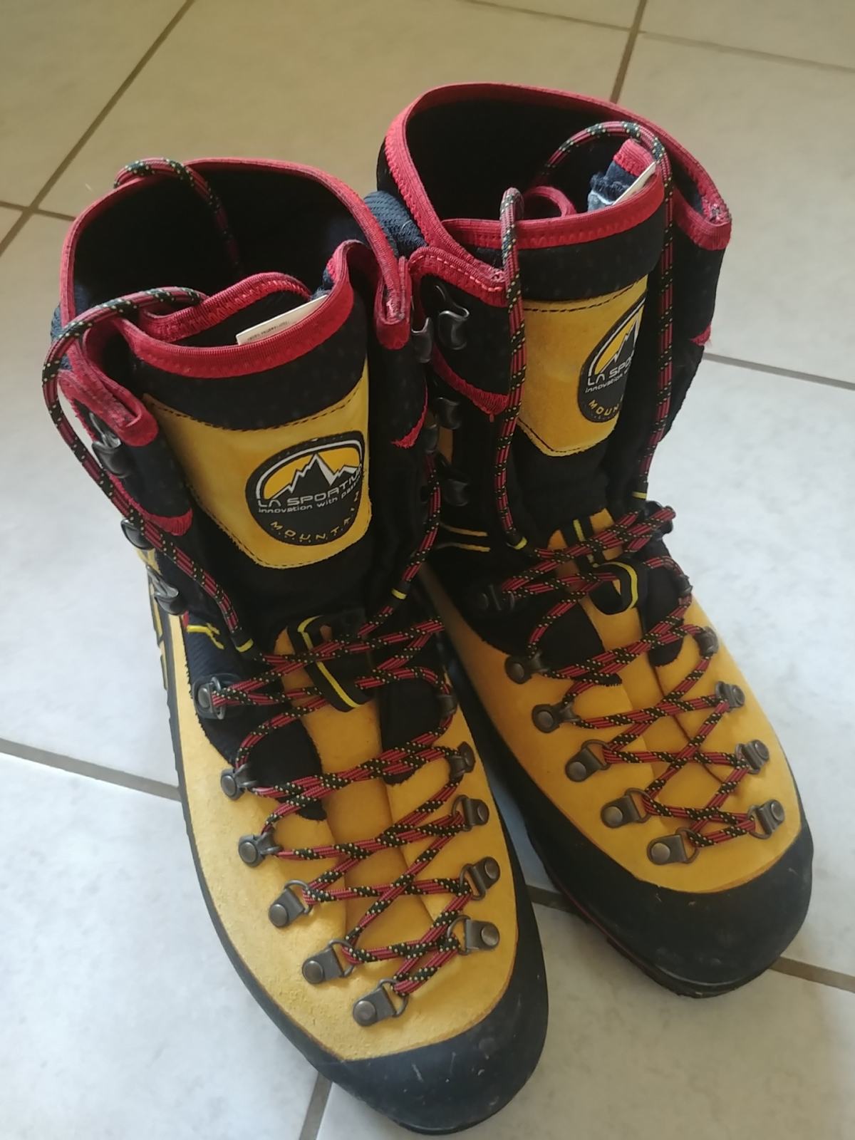 NEPAL CUBE GTX 43,0