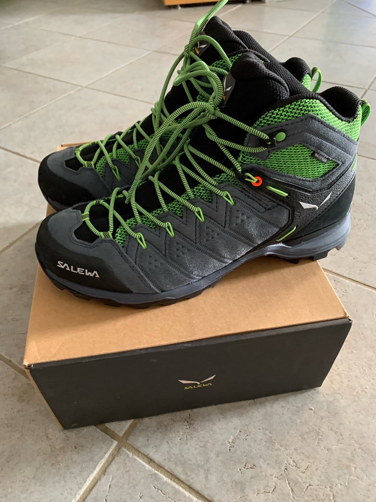 Pohodni čevlji Salewa MS ALP MATE MID WP