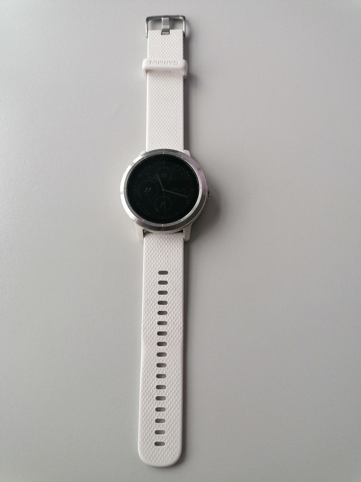 Športna ura GARMIN Vivo Active 3