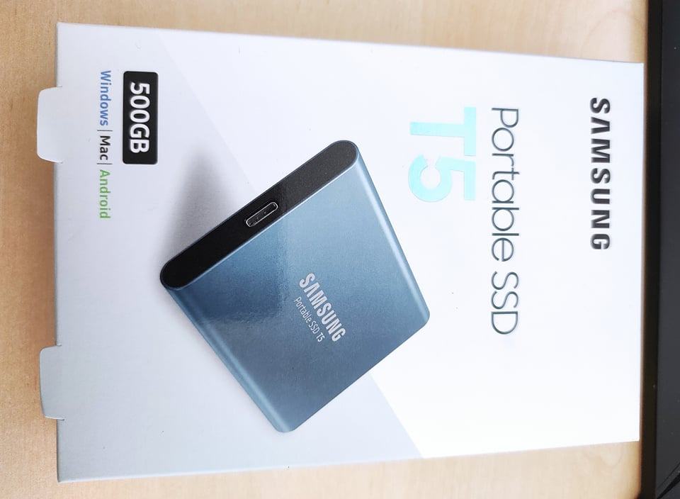 Samsung zunanji SSD T5 500GB USB 3.1 Gen2 V-NAND TLC UASP