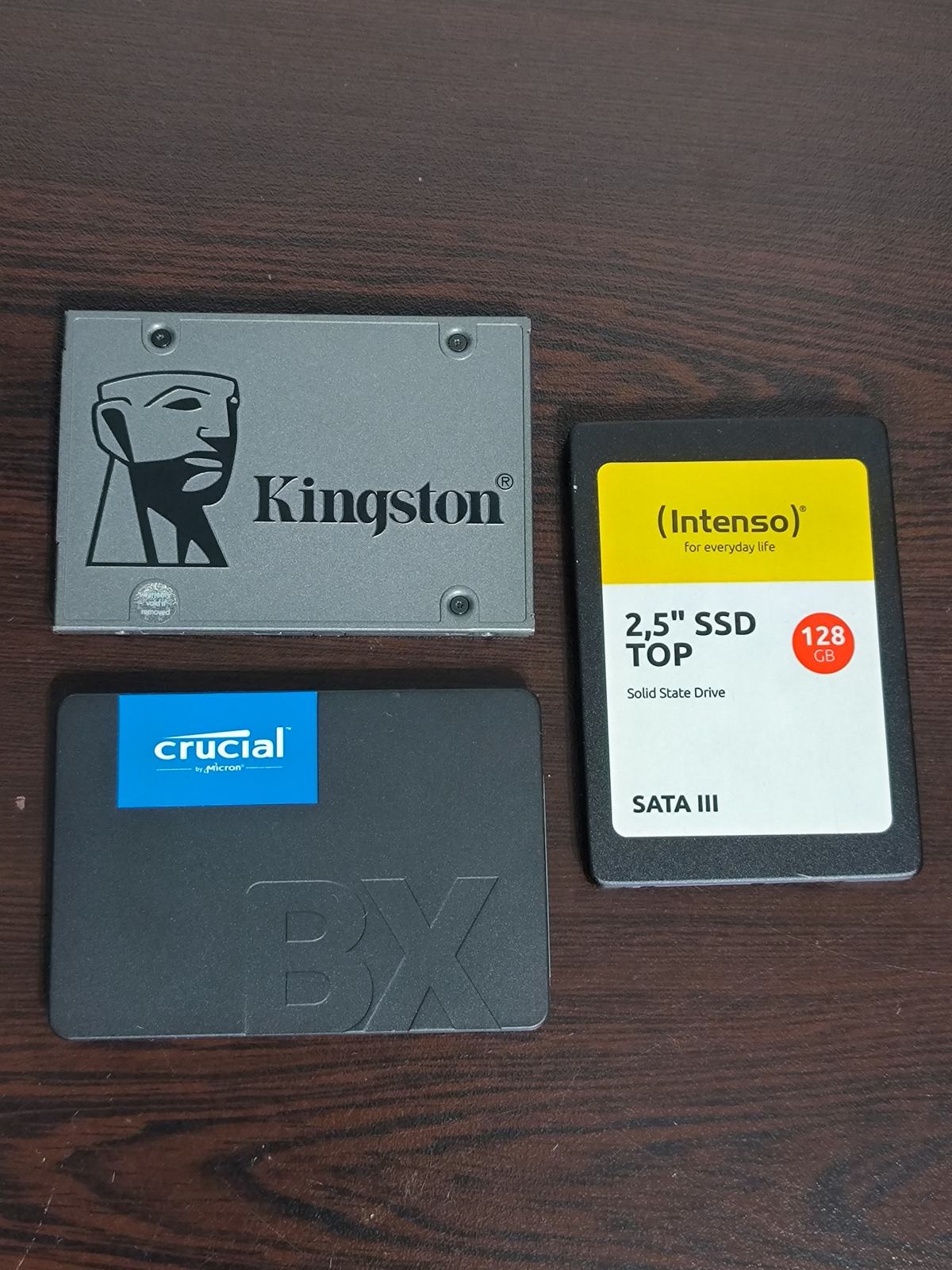 SSD 120/128GB, različni proizvajalci, več kosov