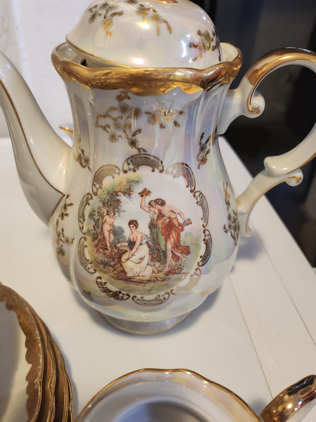 Komplet iz porcelana