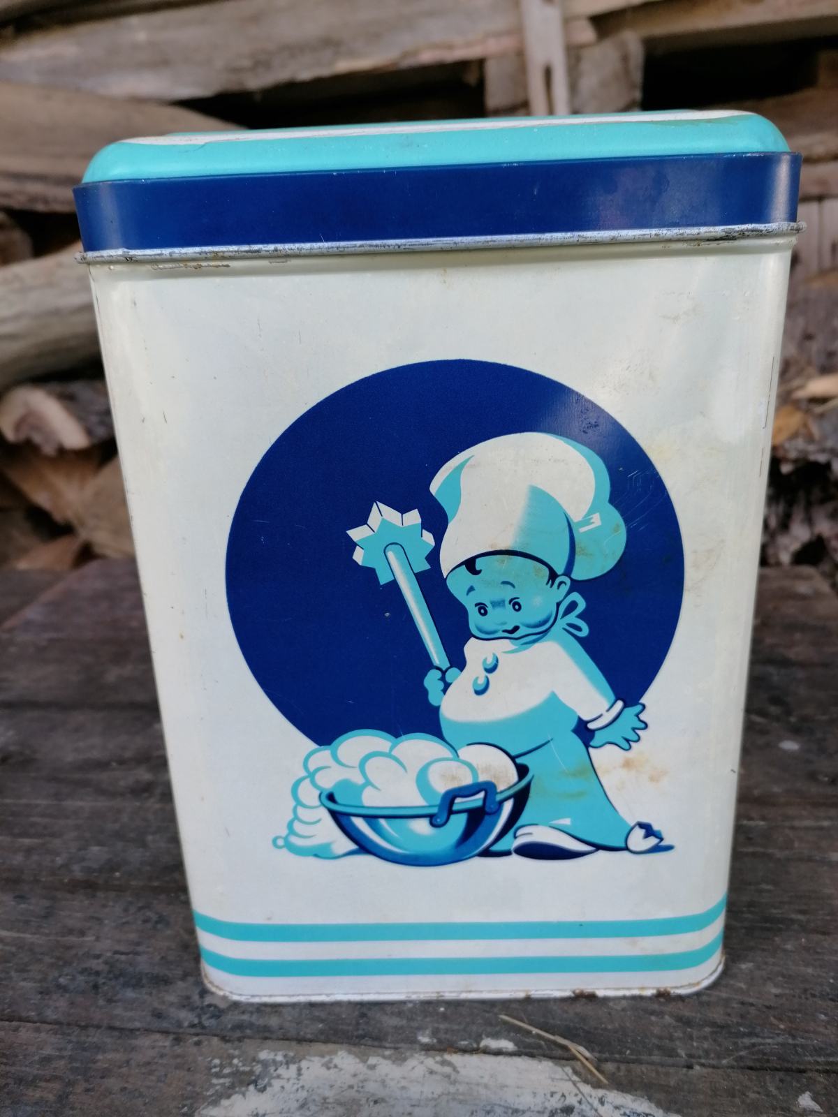 Retro vintage embalaža škatla kuharček velika