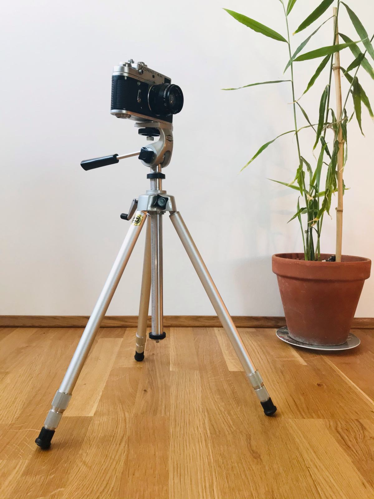 Sanyo Hakuba R-3 vintage stativ iz 70-ih