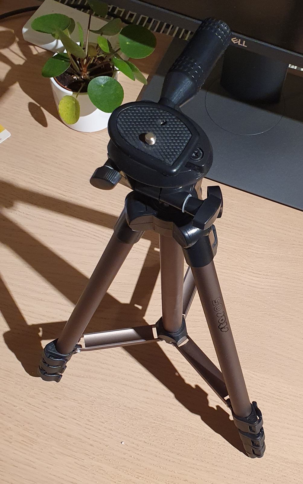 Stativ Hama Star 05 lepo ohranjen