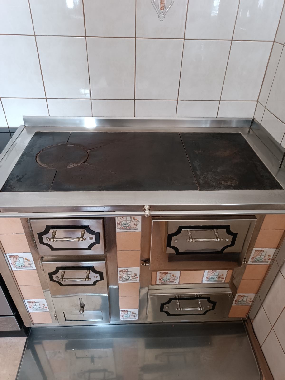 Prostostoječi stedilnik na drva