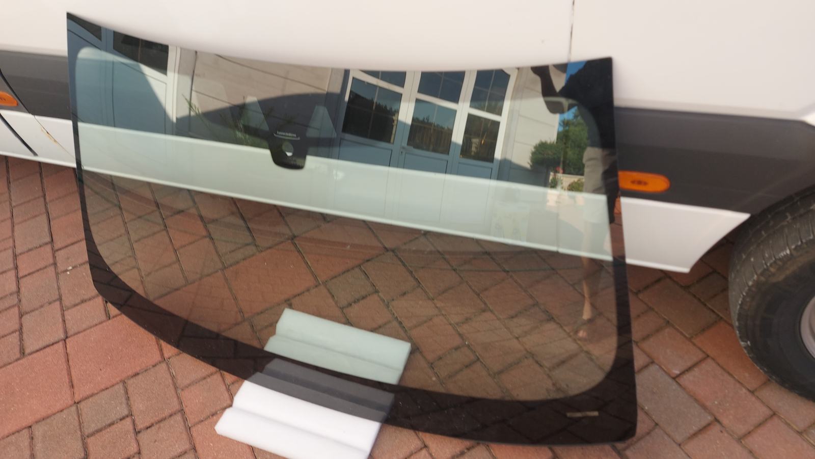 BMW G30 G31 VETROBRANSKO STEKLO