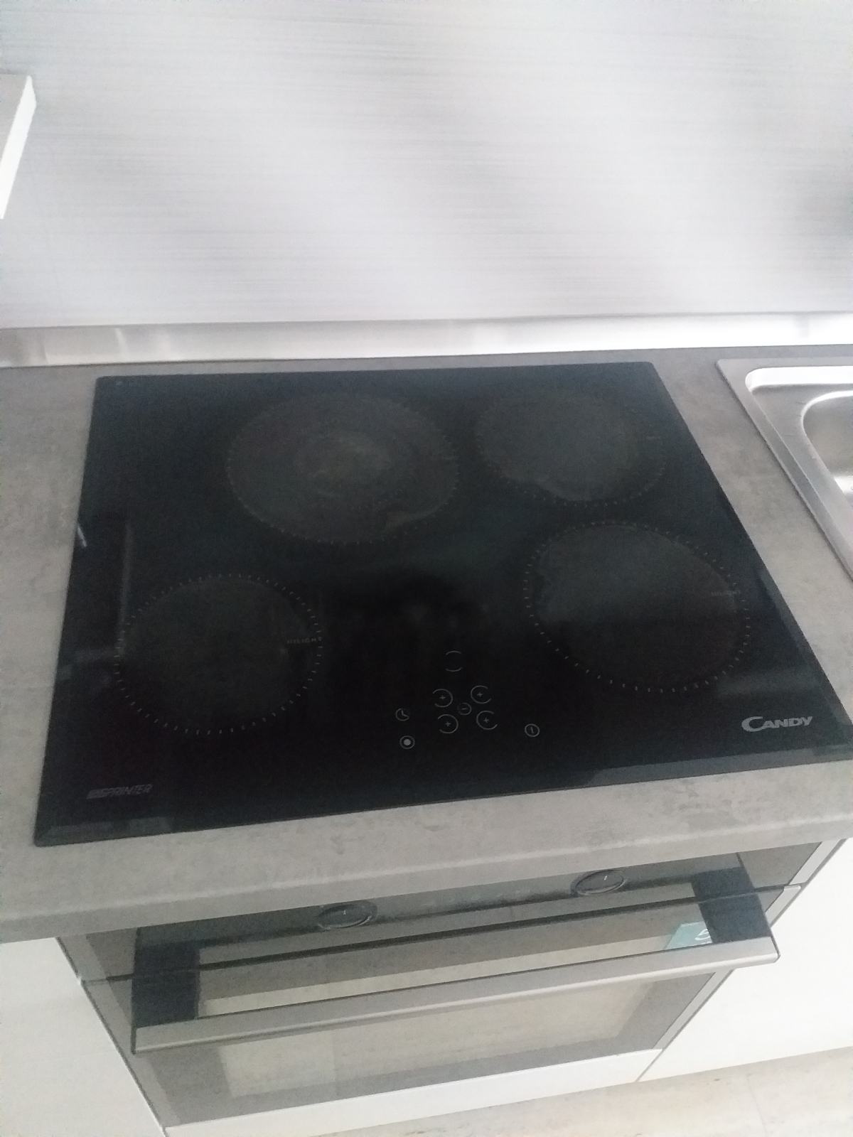 Prodam steklokeramično ploščo Candy Sprinter