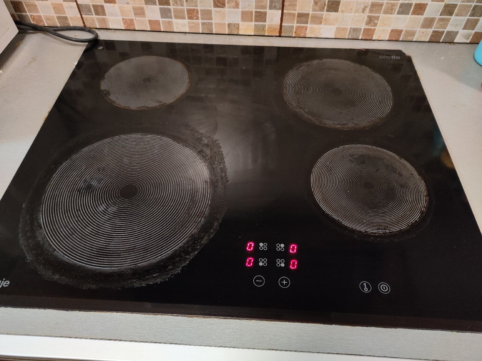 Steklokeramična plosca