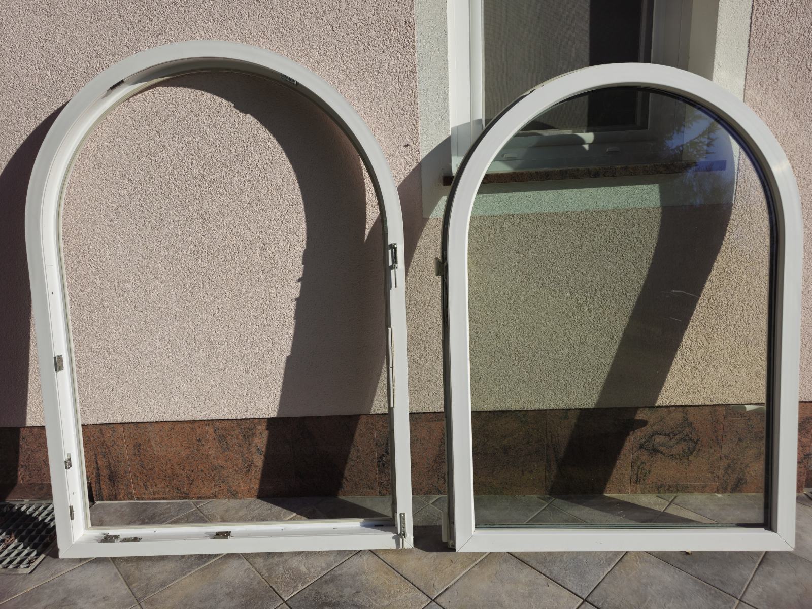 PVC okno velikosti 159 x 115 cm