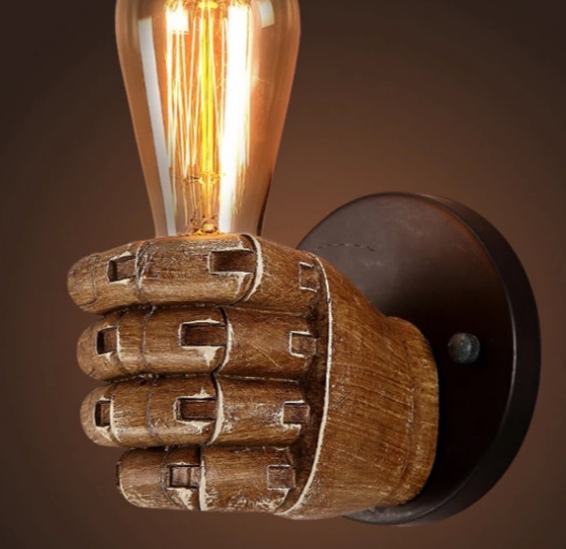 Svetilo v obliki roke