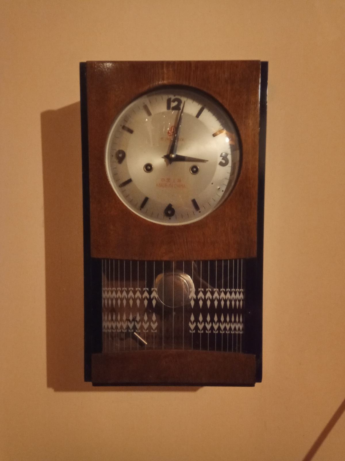 Ura stenska Ključ za navit, - Cena ni Fiksna