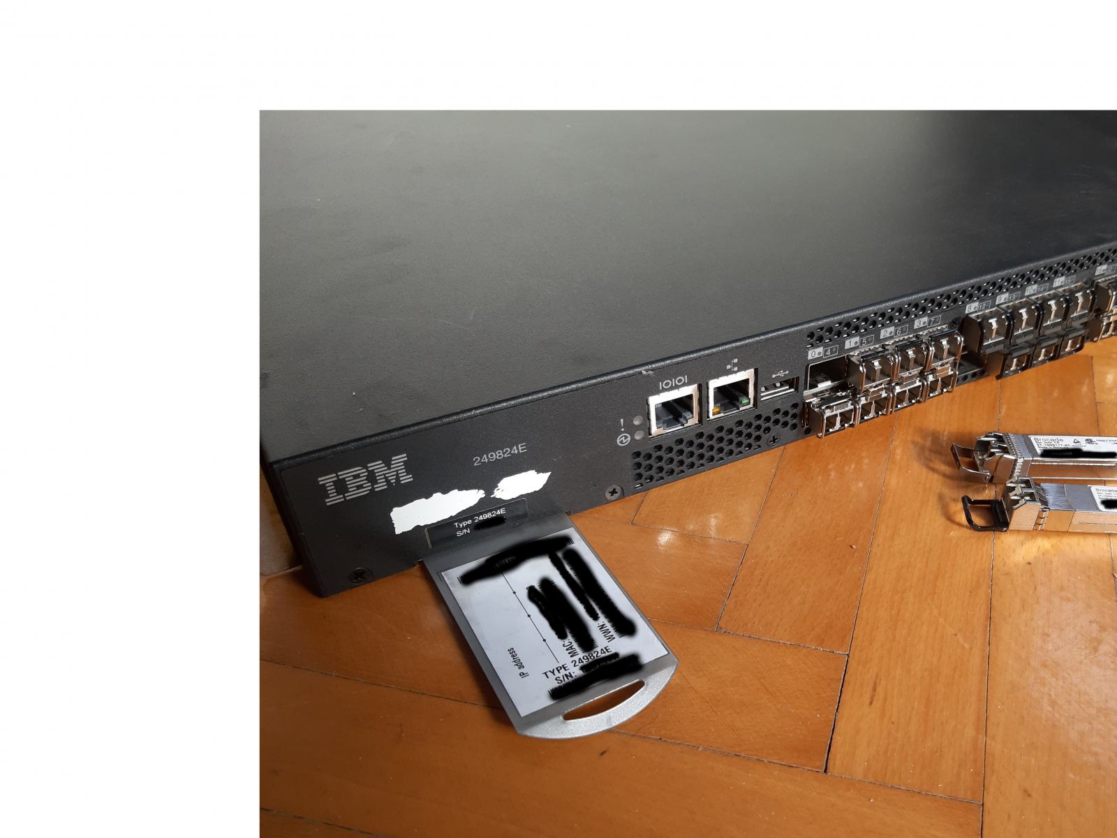 IBM System Storage (249824E) 24-Ports Stikalo