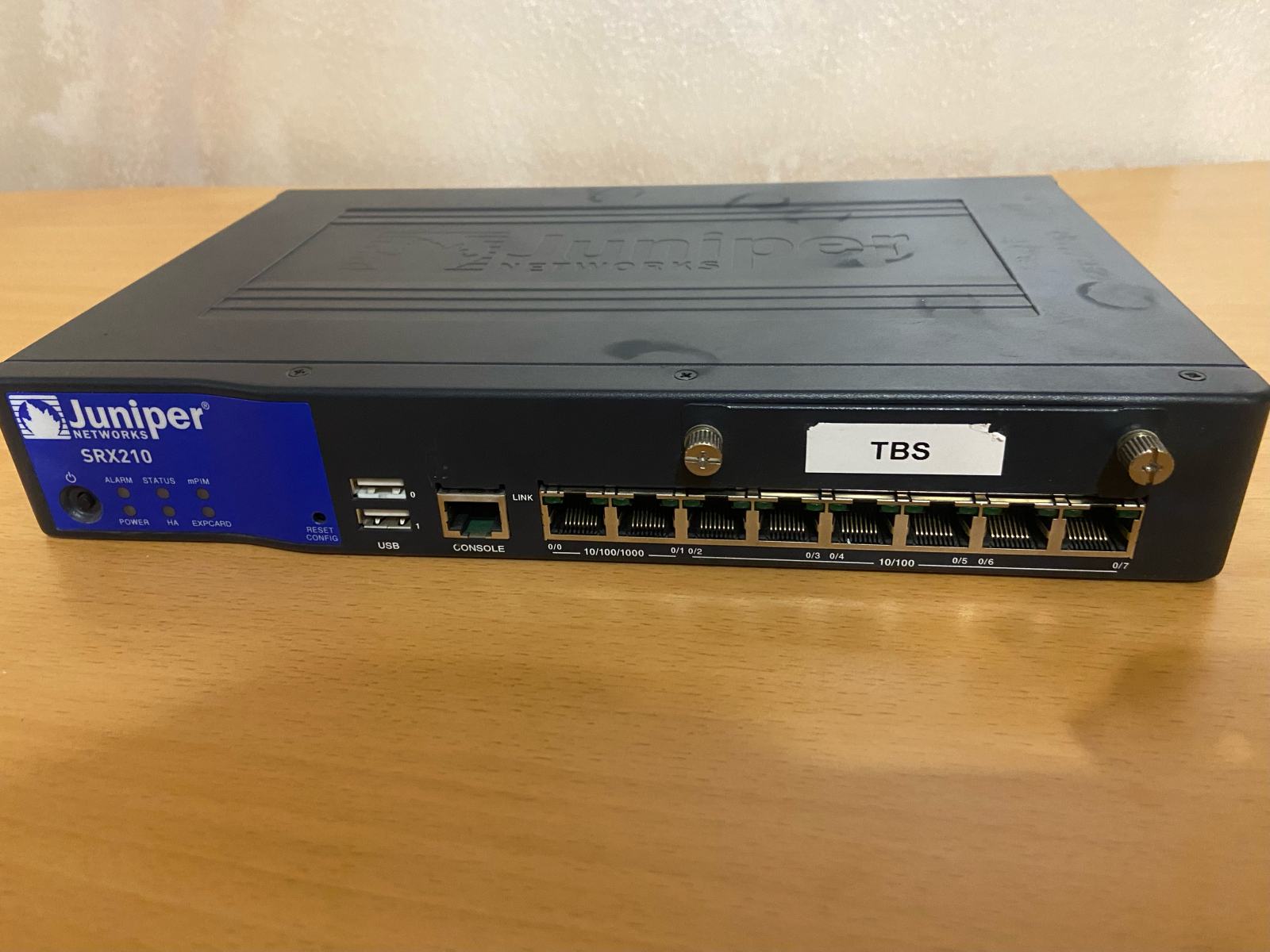 JUNIPER NETWORKS SRX210